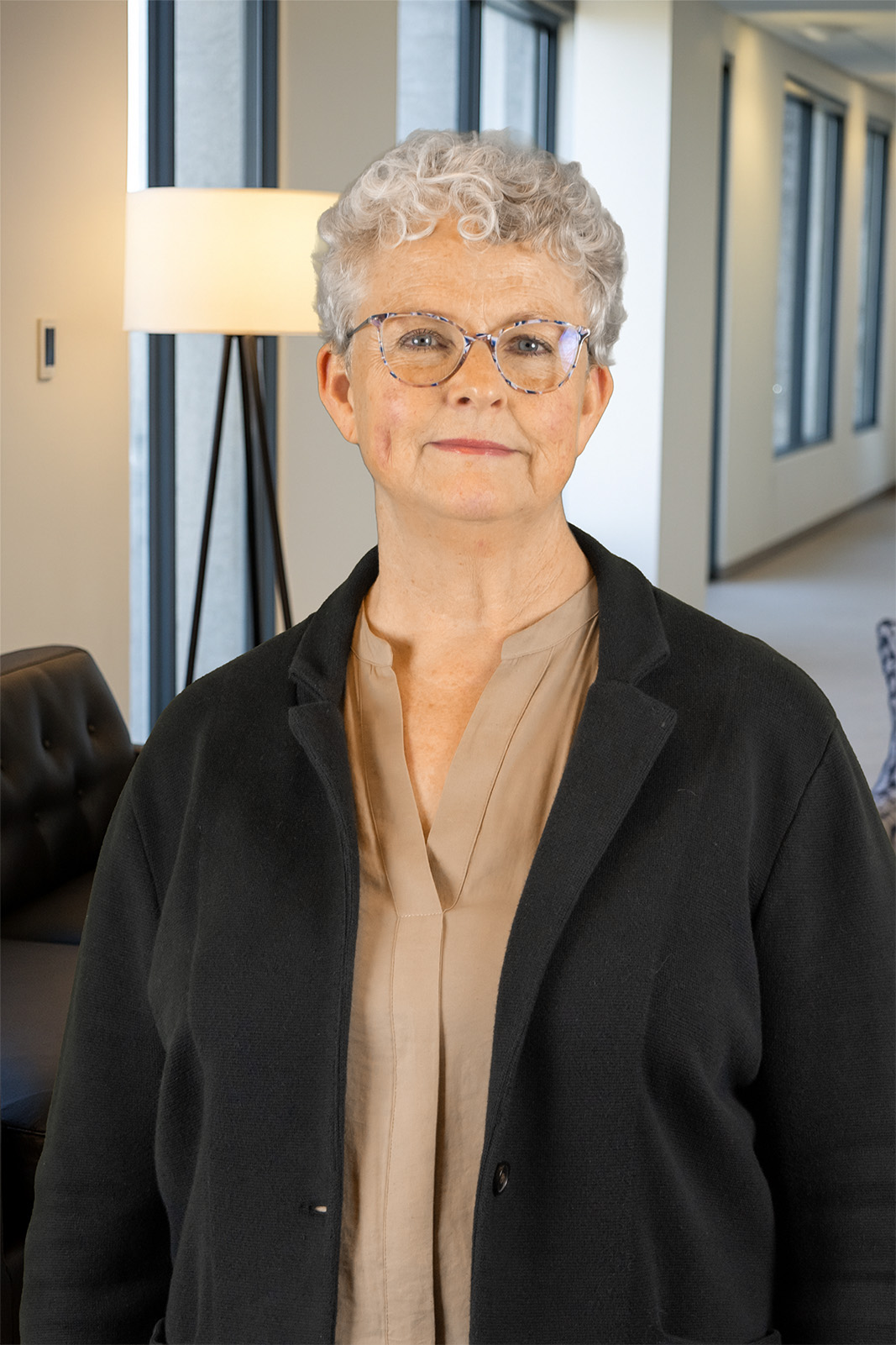 Mary Meuwissen - Johnson // Becker
